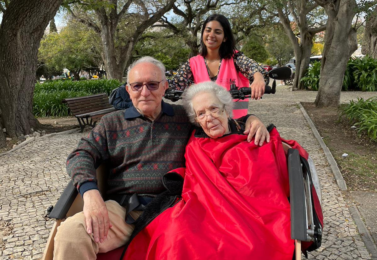 Volunteer from Project VIDA collaborates with "Pedalar Sem Idade" | UCP